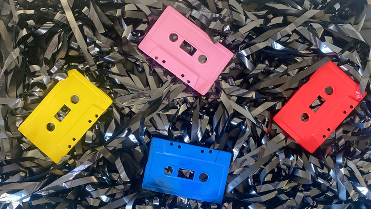 Cassette ANGO : Une œuvre d’art à l’âme rétro.