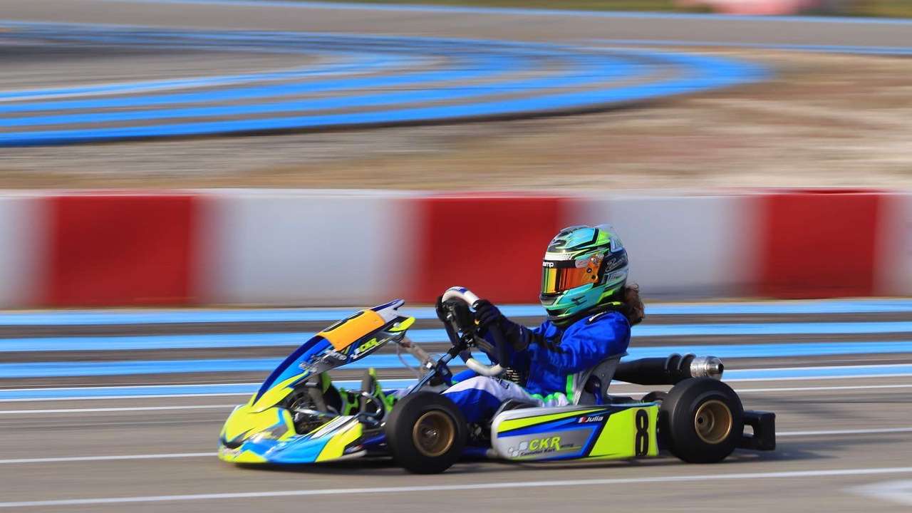 Compétition karting Julia 9ans