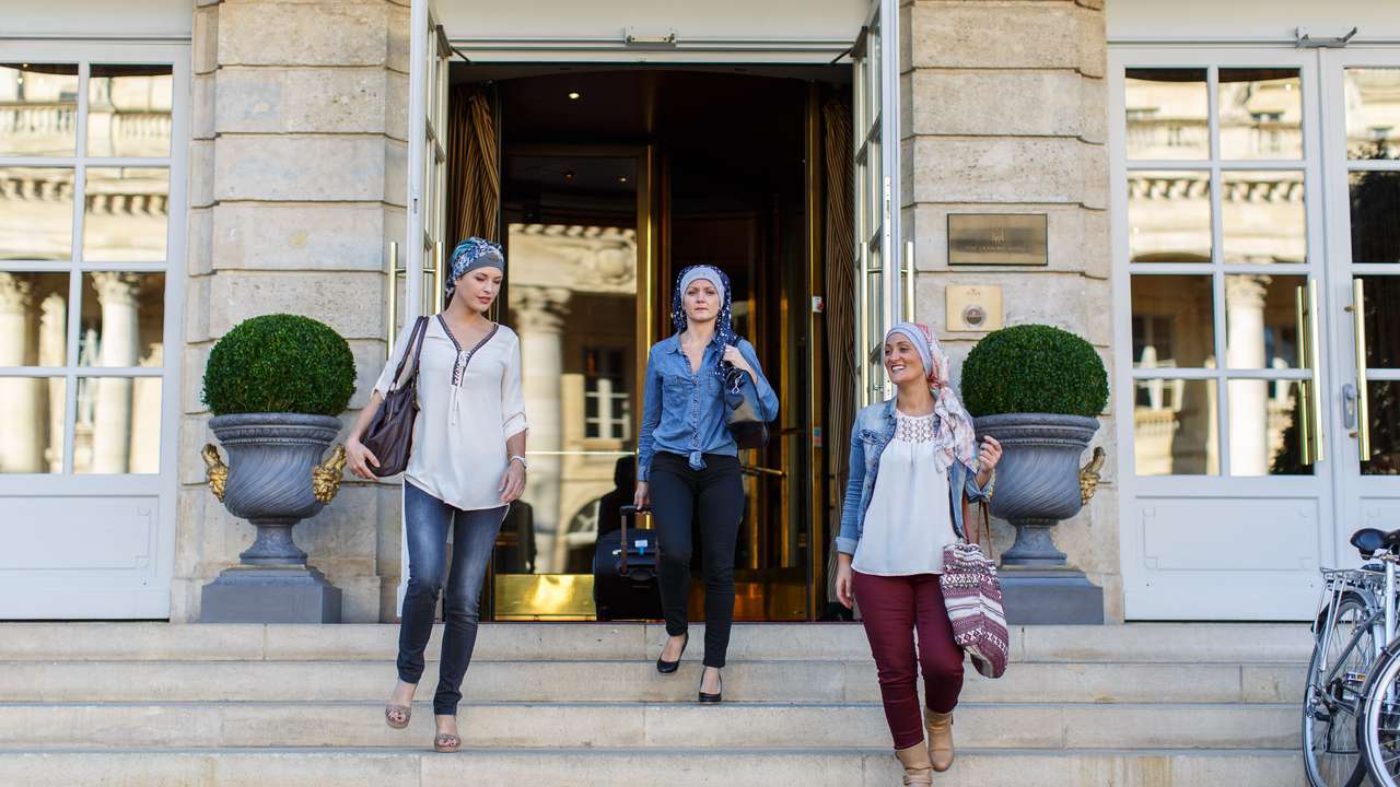 turbans and head scarves Emma Lebré