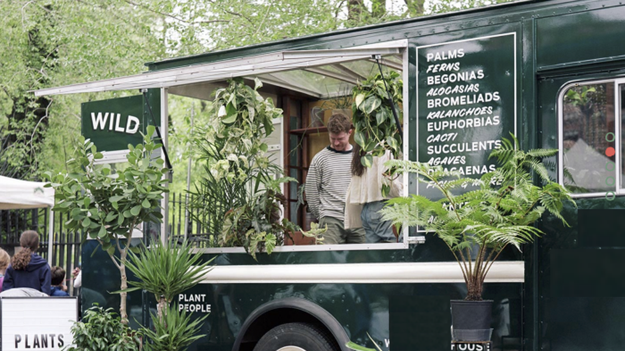 Un Plant Truck pour La Pépinière Comestible BIO