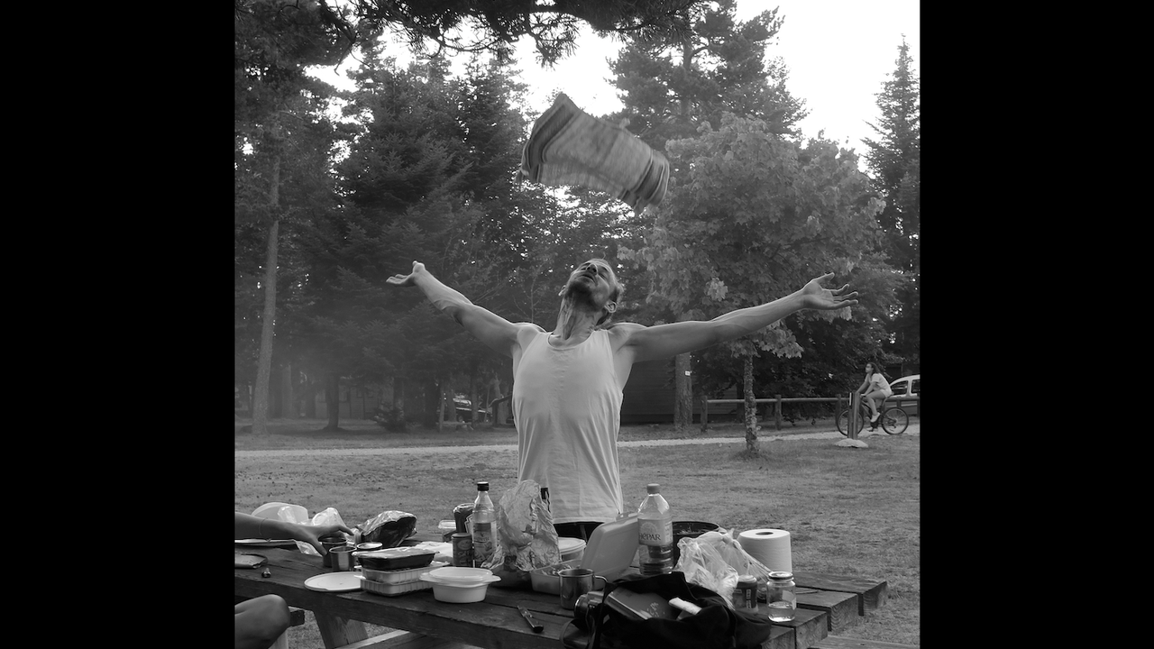 Projet de film documentaire "La place à table".