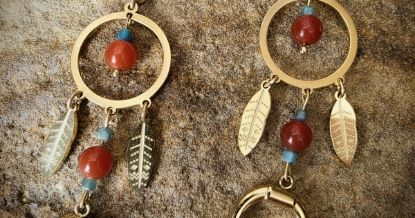 Artefact de Vala des bijoux antiallergie porteurs d’Histoire