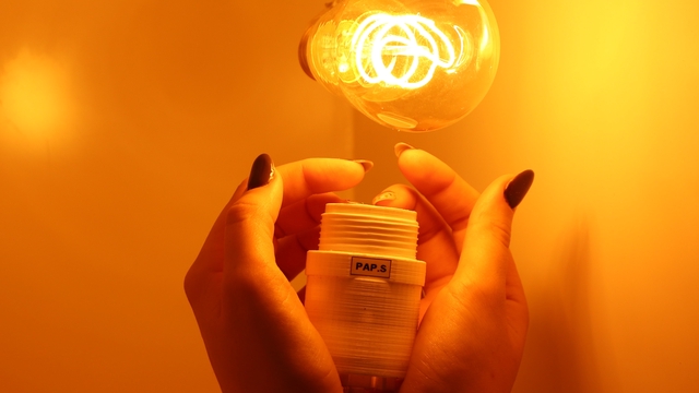 STOP AU CHANGEMENT D'AMPOULE QUI "DOUILLE " GRAVE !! - Ulule