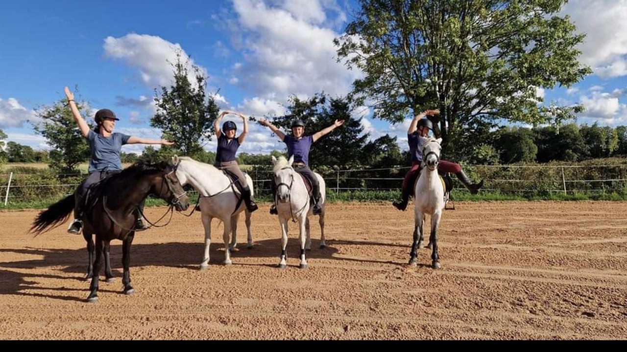 En route pour les championnats de France d'équitation 2025