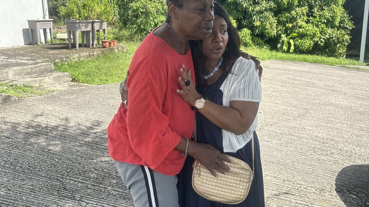 SORTIR MA MÈRE DE LA MISÈRE & LA RAPATRIER DE FORT DE FRANCE - Ulule