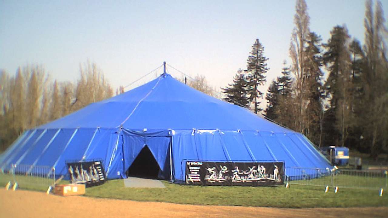 Acquisition d'un chapiteau de cirque à Montsurvent