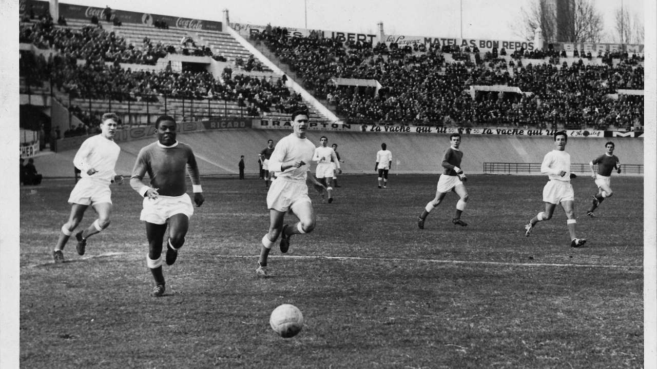 E. NJO-LEA, trajectoire d'un homme en avance sur son temps - Ulule