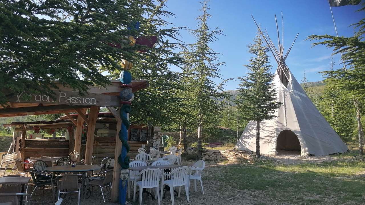 Un nouveau tipi pour l'Oasis à Moustiers sainte Marie