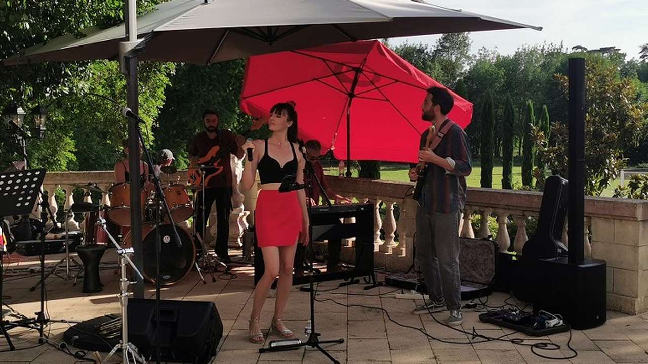 Julie Perré - Mon projet musical - Ulule