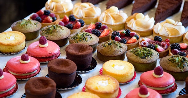 Aidez une jeune passionnée de pâtisserie à réaliser son rêve