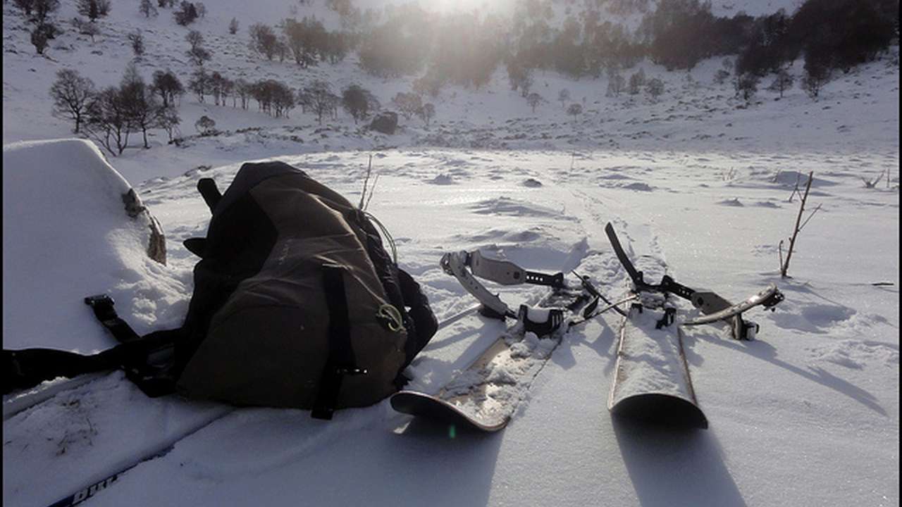 Des skis Altaï Hok pour le foyer nordique - Ulule