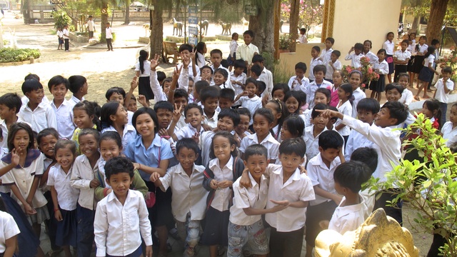 Give School Uniforms to Cambodian Pupils - Ulule