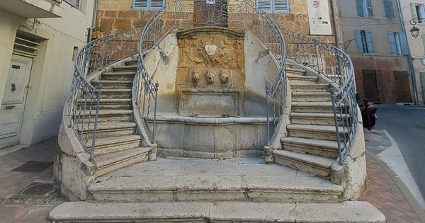 Restauration de la fontaine du musée Martin Duby à Auriol