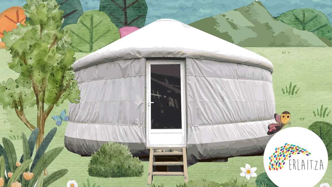 Our school in a yurt/ Gure eskola yurtetan