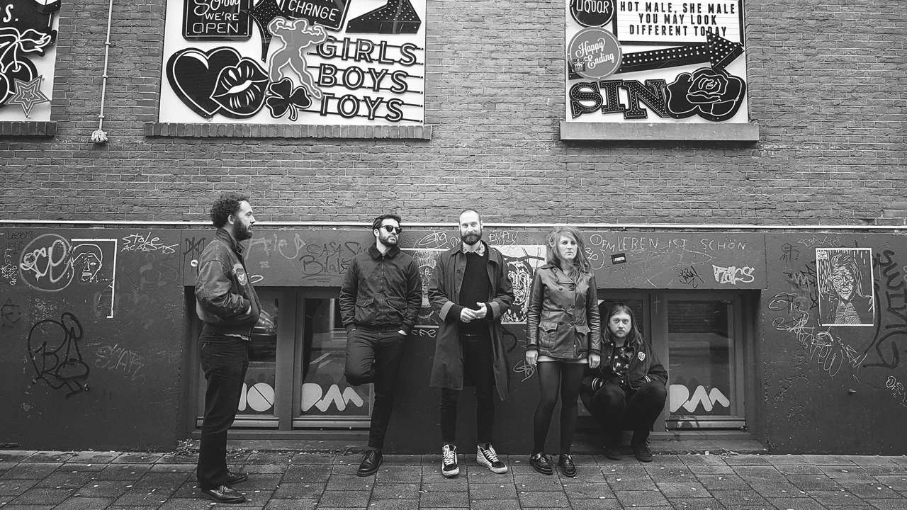 Premier Album de Princess Thailand - Ulule