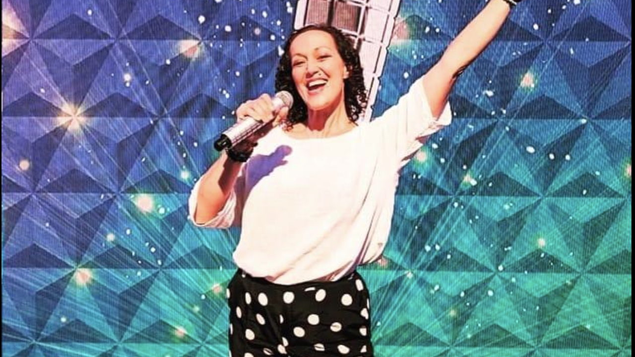 "AMAR" le nouvel album poétique et chaloupé de LISA FARIOLI