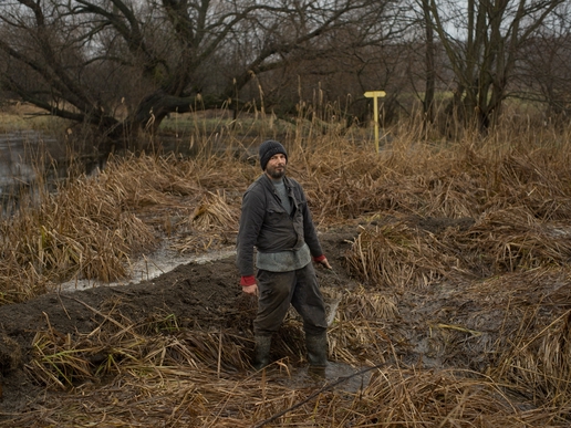 What Remains in the End — PHOTOBOOK by Zsolt Balázs - Ulule