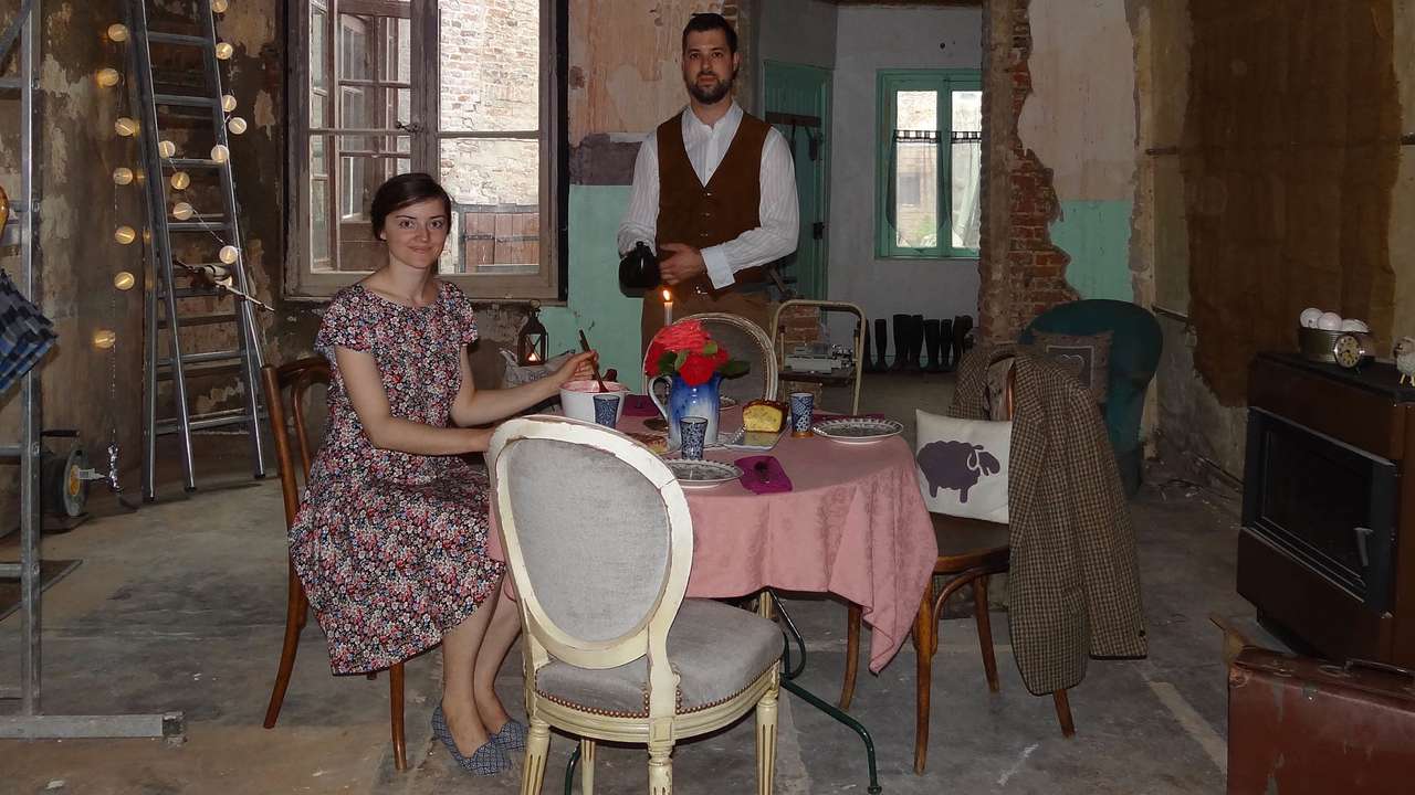 Un salon de thé - brocante à Guise...