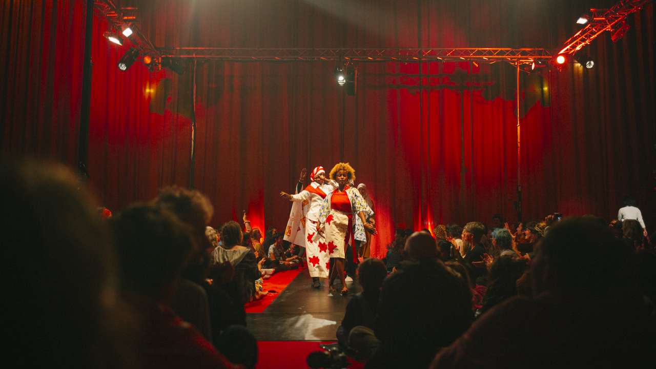Magazine VAGUE : Spécial Fashion Week de Cunlhat - Ulule