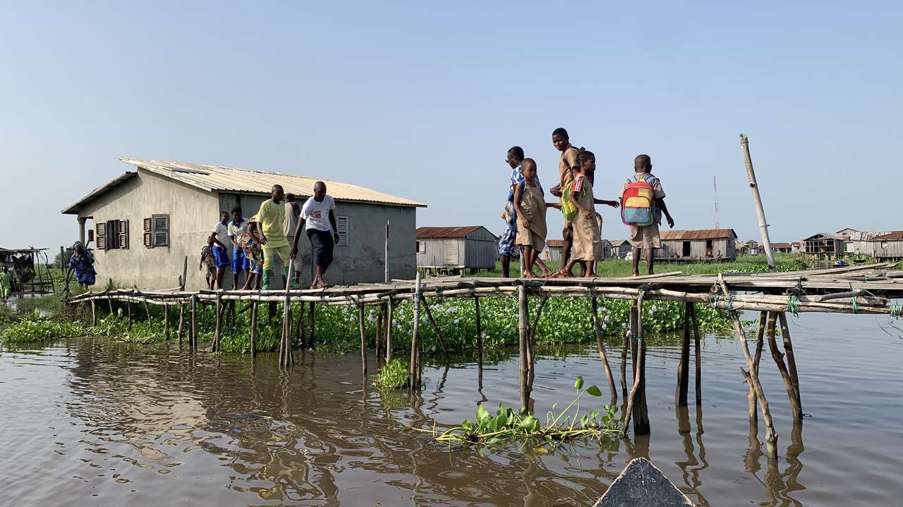Construction d'une passerelle au Bénin