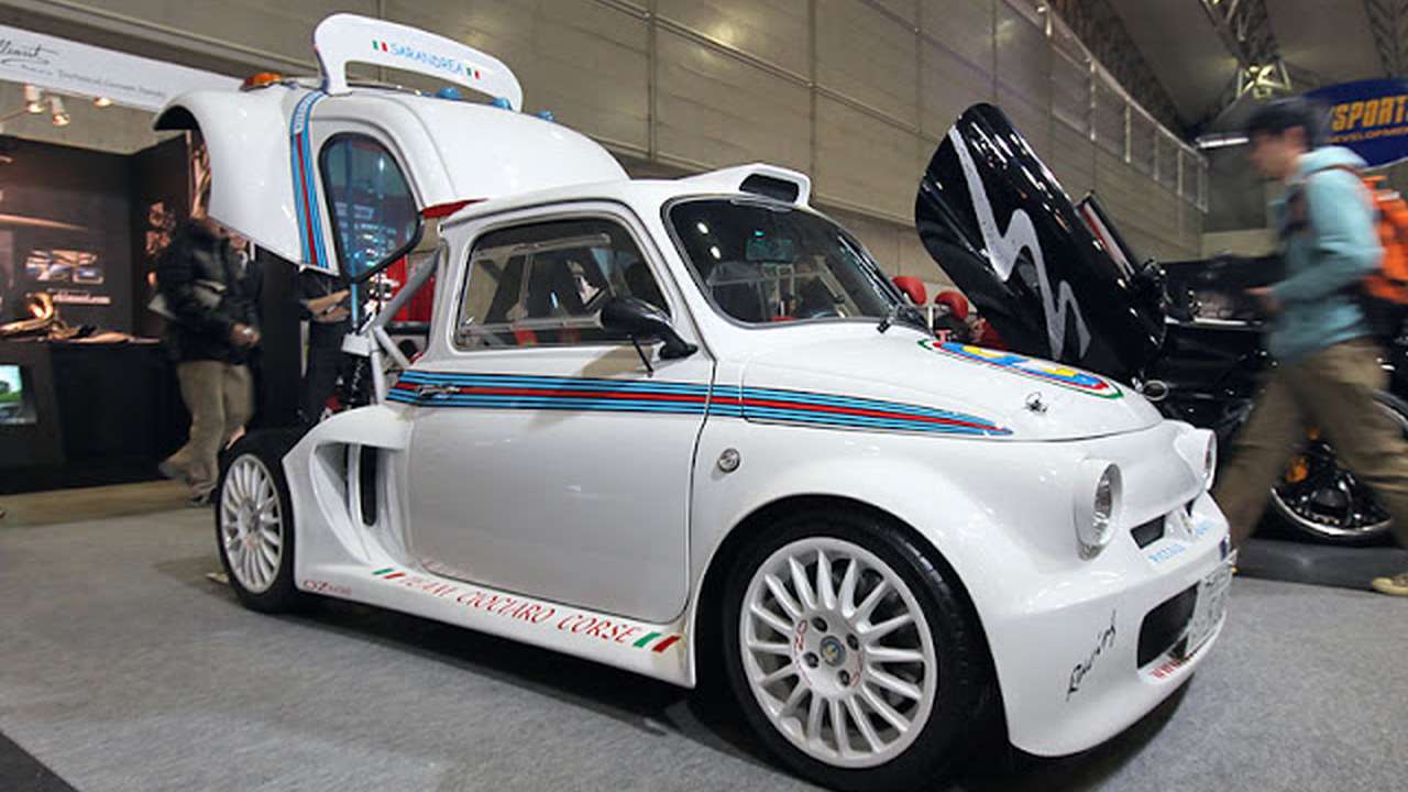 Une fiat 500 qui fait du bruit