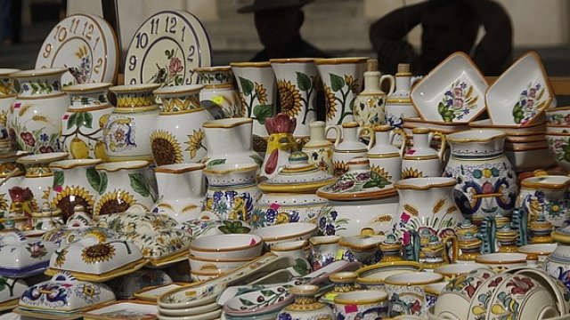 HANDMADE POTTERY WORKSHOP PROJECT