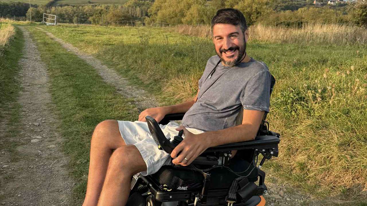 Une voiture adaptée pour Damien