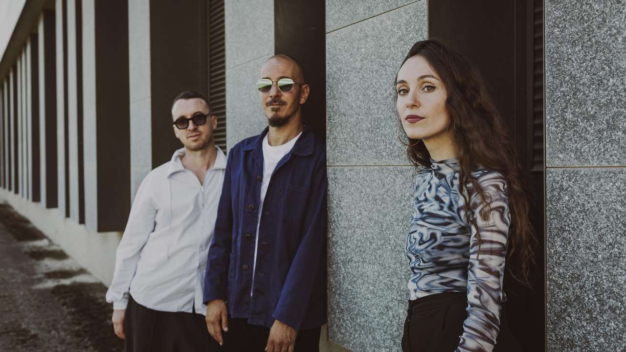 1er album de POLAR MOON " AURA " - Ulule